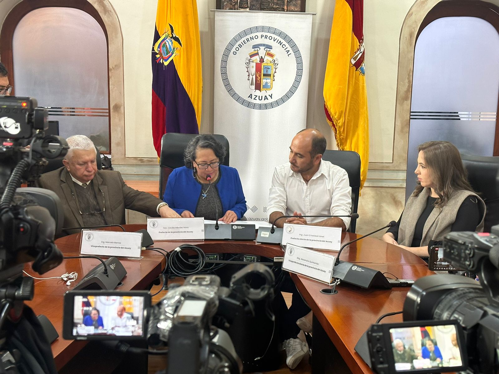 En la Casa de la Provincia se llevó a cabo la reunión de transición ...